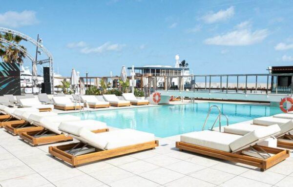 Go Beach Club — Beach Club in Barcelona, Spain | Guide Sandbeds 2025