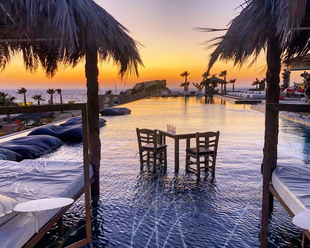 Erego Beach Club — Beach Club en Ios, Grecia | Guía Sandbeds 2025