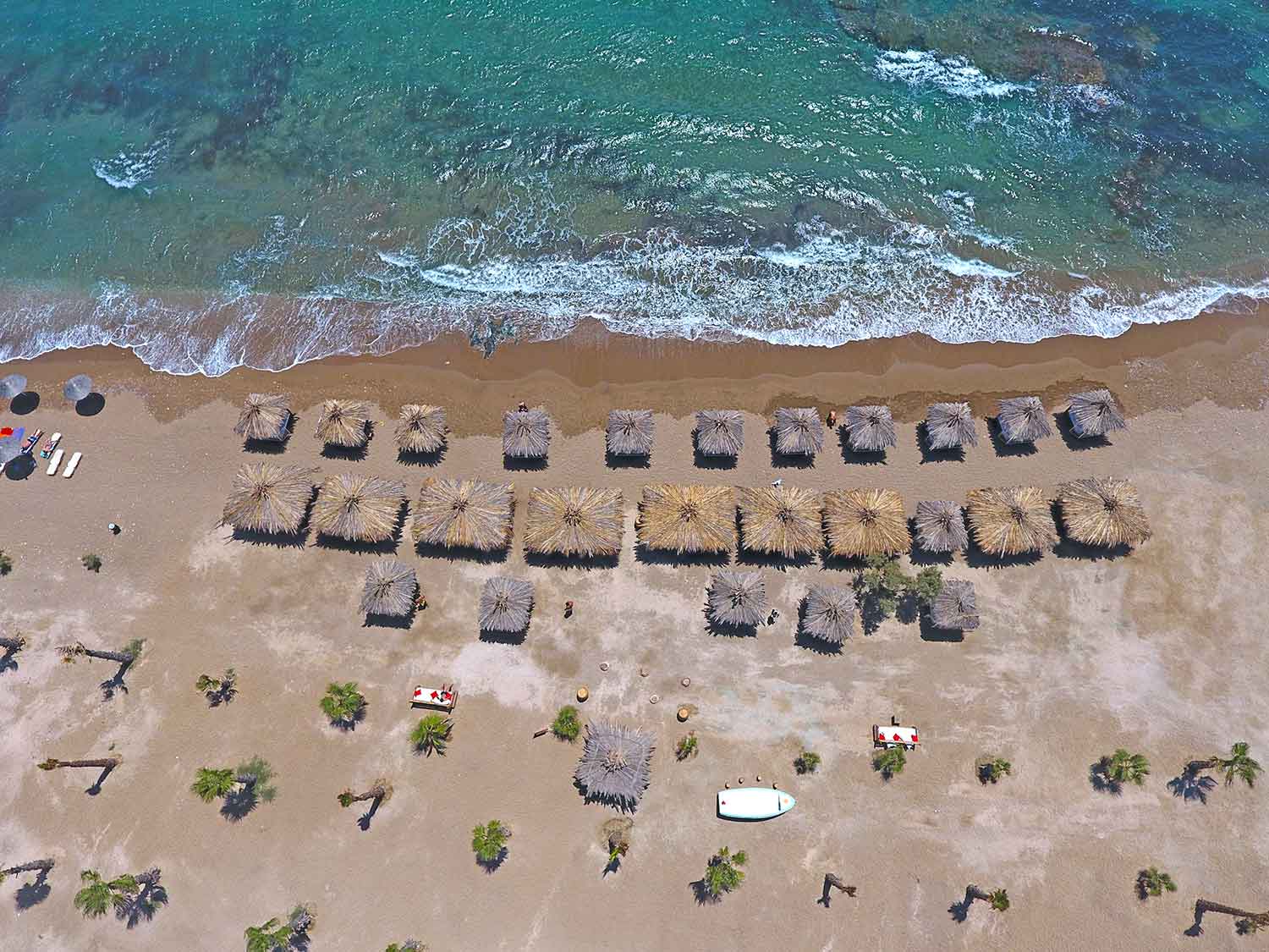 Erego Beach Club — Beach Club in Ios, Greece | Guide Sandbeds 2025