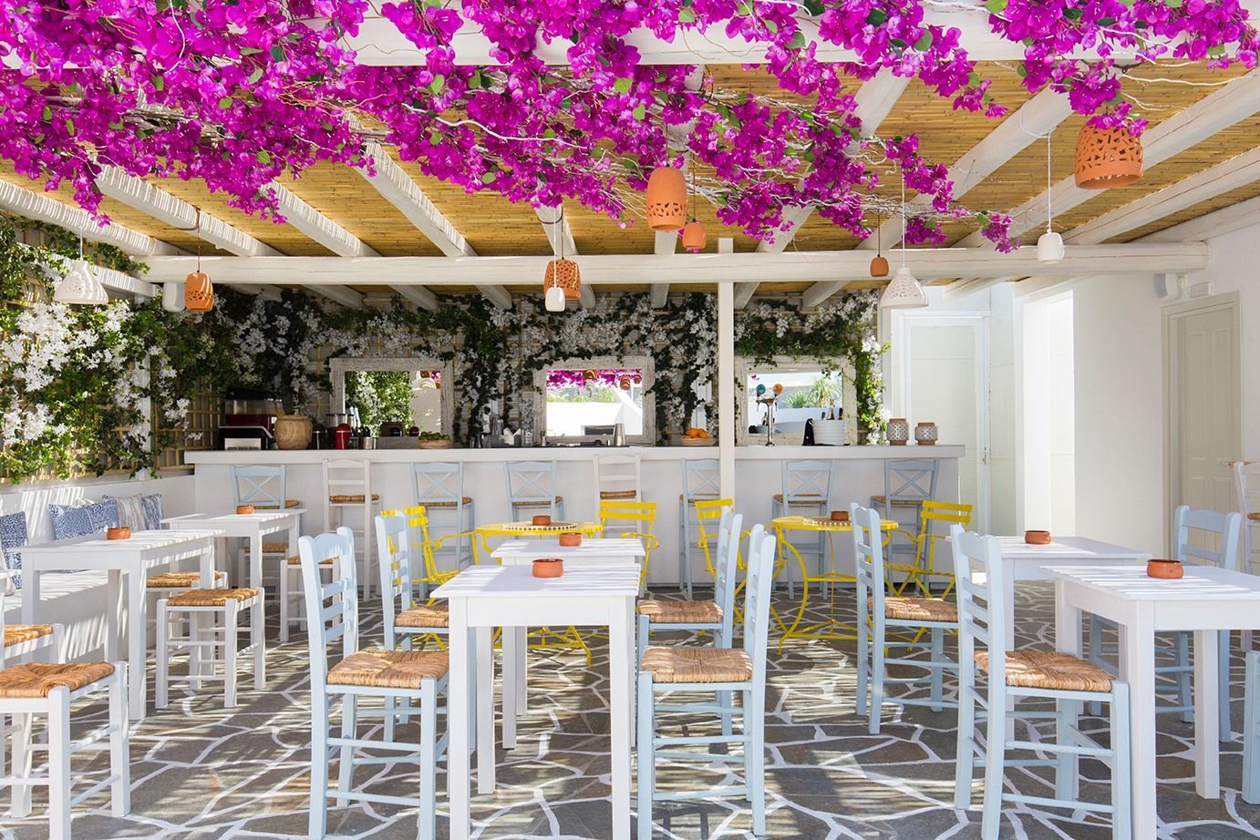 Mavili Beach — Beach Club in Athens, Greece | Guide Sandbeds 2026