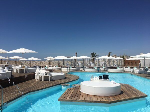 Los mejores Beach Clubs 2022 | Sandbeds