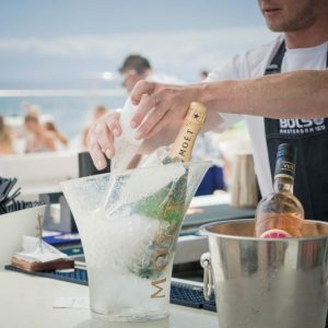 Kaluna Beach Club 【Book Your Beach Club】2022 | Sandbeds